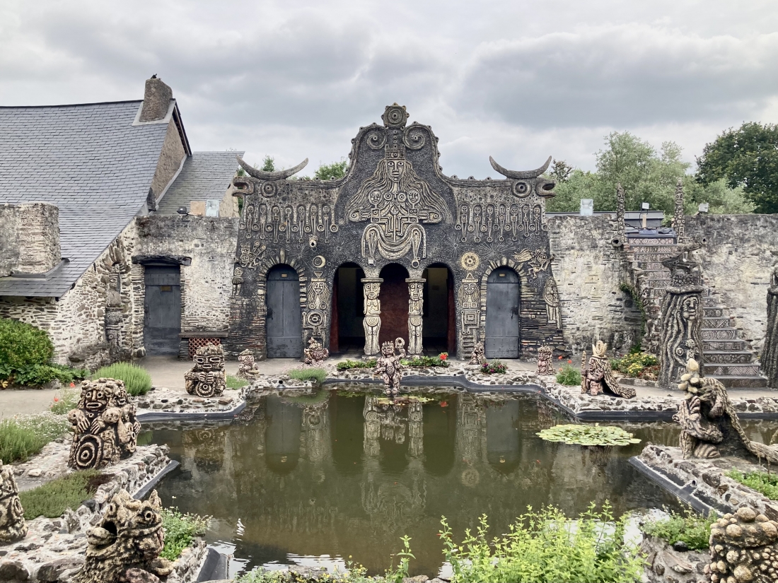 Musée Départemental Robert Tatin